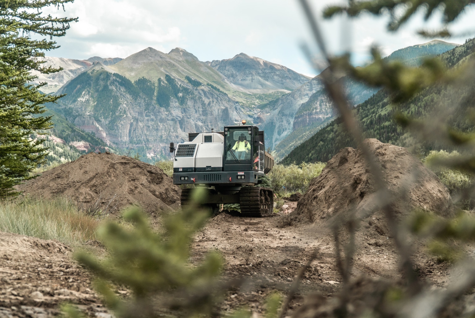 Why You Need Crawler Carriers for Your Next Excavation Project